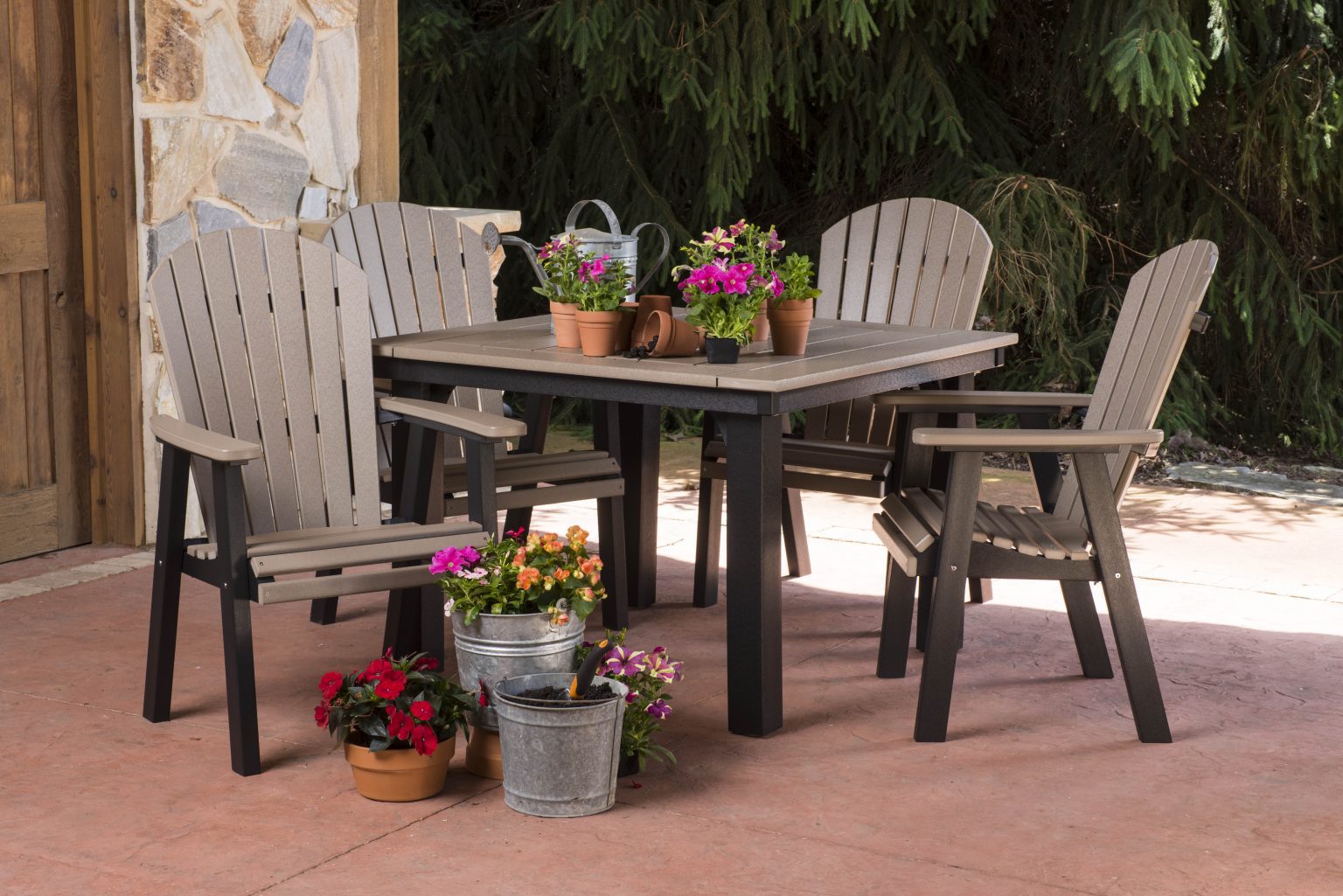 Matching Outdoor Furniture with Deck Design | Elite Outdoor Expressions